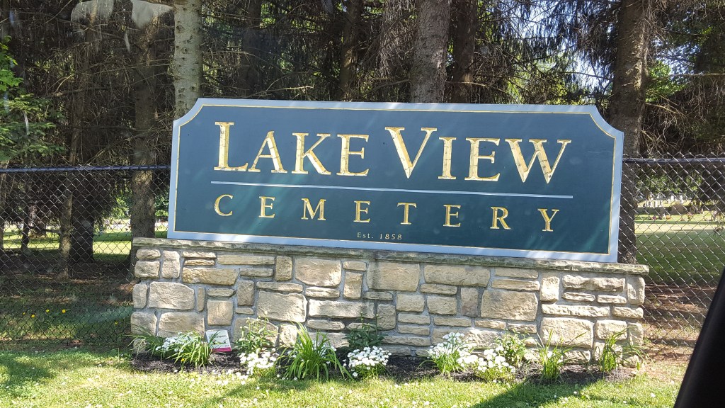 Lucille Ball’s Grave – THE OFFBEAT PATH