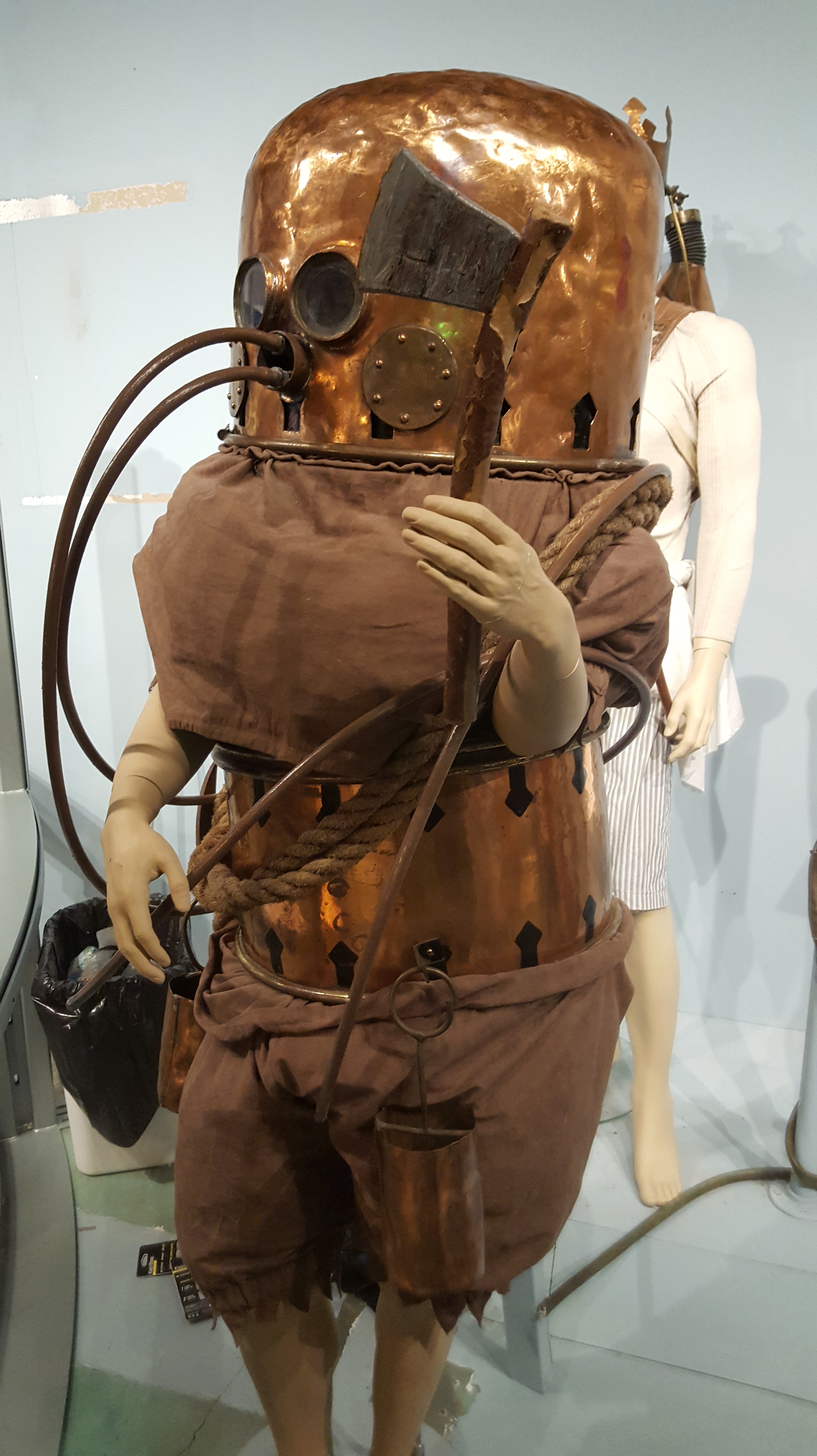 History of Diving Museum – THE OFFBEAT PATH